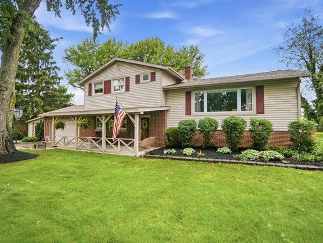 5894 Hall Rd, Galloway, OH 43119