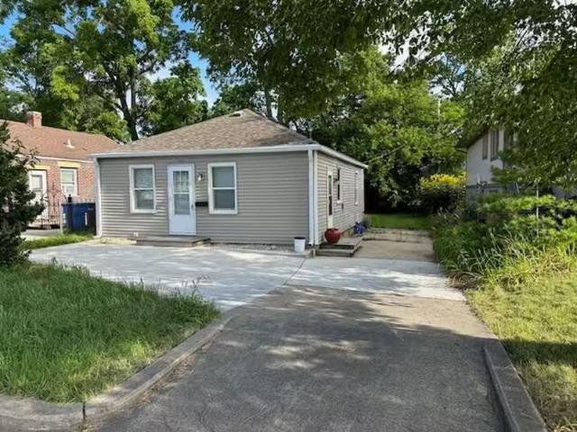 58964869 3906 University Ave