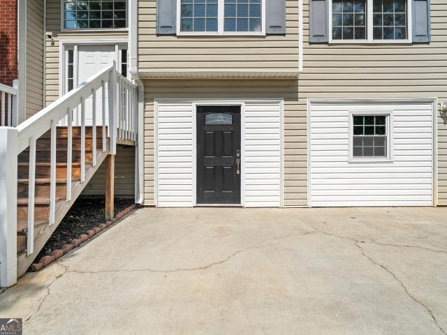 5896 Amerson Lane