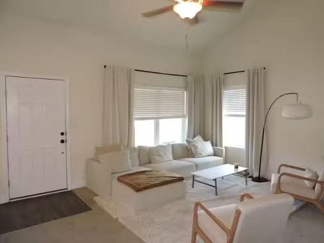 58972000 300 Seamarge Ln