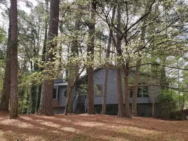 58984435 258 Rustic Ridge Dr Ne