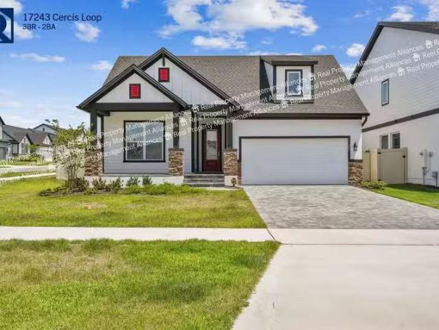 58986994 17243 Cercis Loop