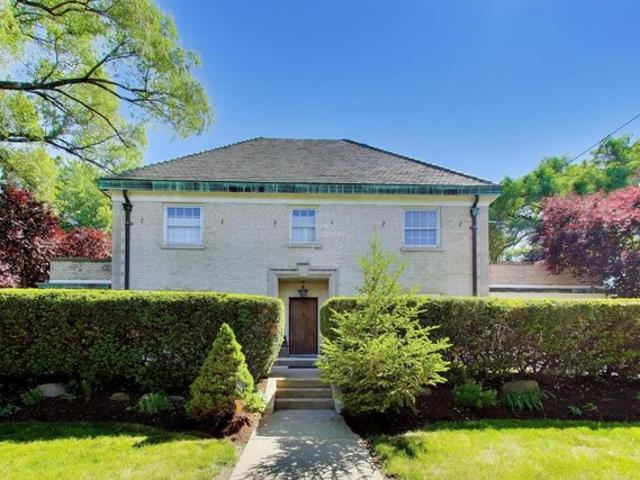 5898 N Caldwell Ave, Chicago, IL 60646