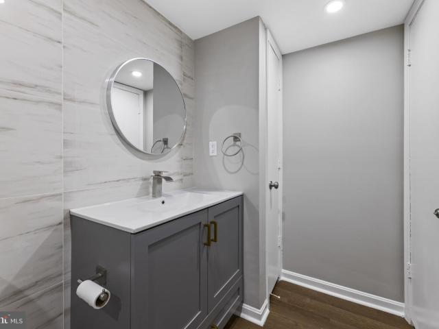 5898 G Surrey Hill Pl, Unit 684, Springfield, VA 22152 | MLS #VAFX2299