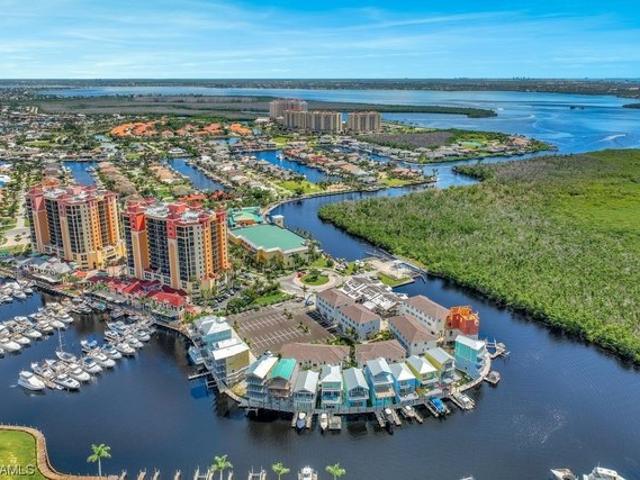 5898 Shell Cove Dr, Cape Coral, FL 33914