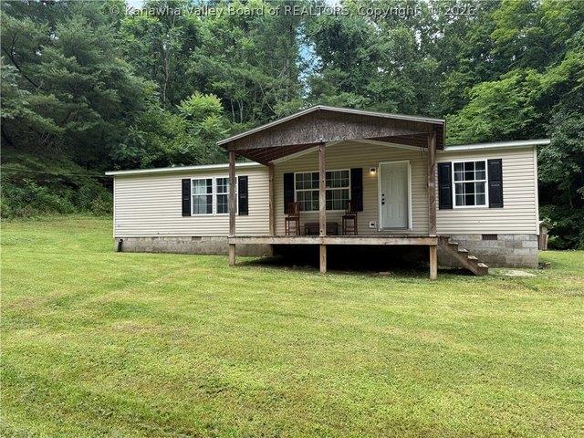 5898 Wood School Rd, Gallipolis Ferry, WV 25515