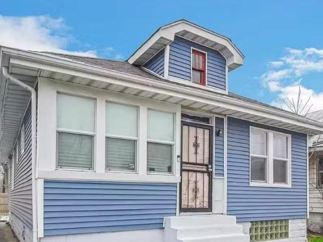 58900330 1240 Roosevelt Pl