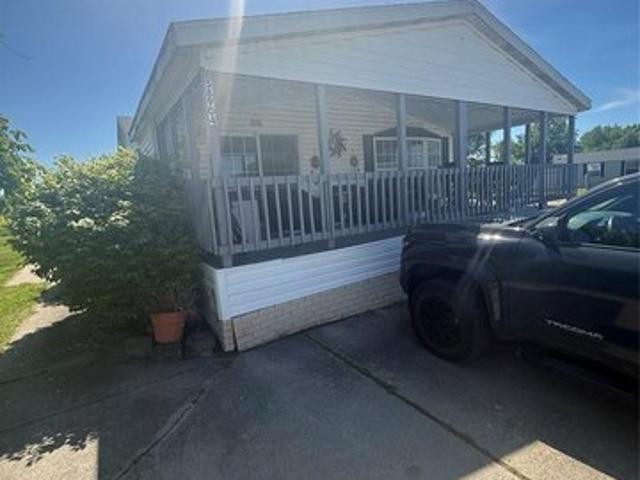 58904 Lily Ct, New Haven Vlg, MI 48048