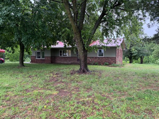5890 Farm Road 2190