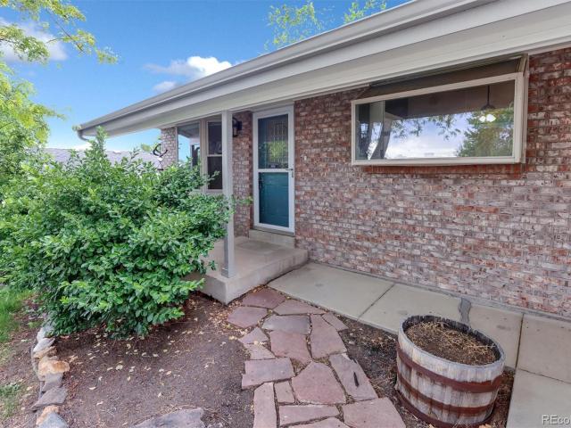 5892 W 75th Place