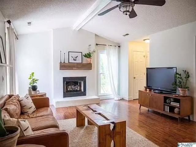 58936873 217 Albany Dr Ne