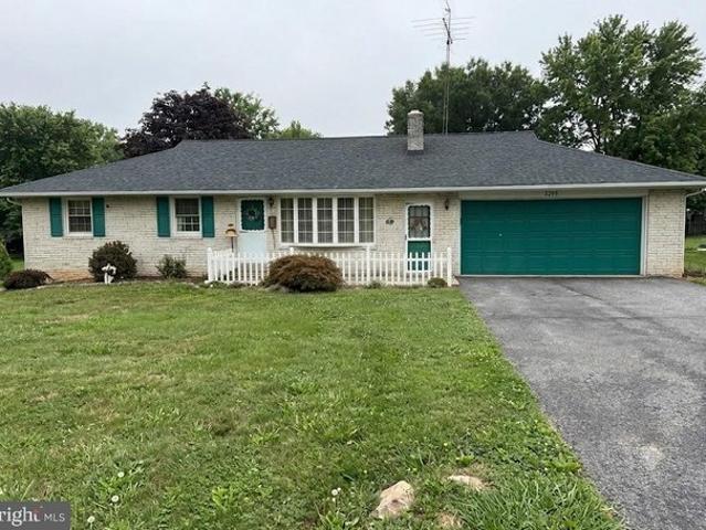 5893 Ambau Rd, Spring Grove, PA 17362
