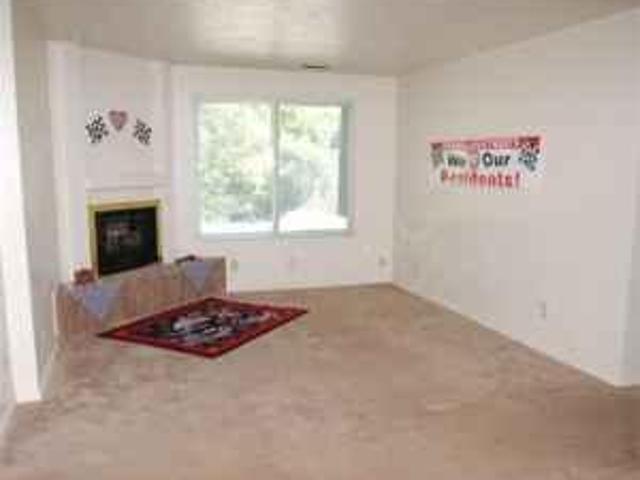 $589 / 2br Spring into a great Deal Layton