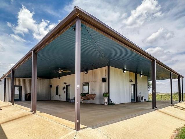 589 County Road 306, Seminole, TX 79360