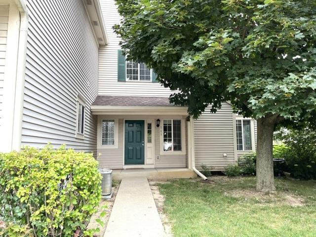 589 Fox Ridge Dr, Fox Lake, IL 60020