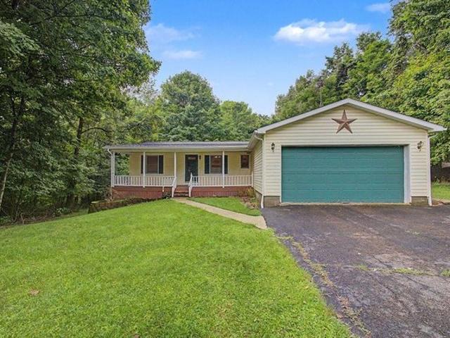 589 Floral Valley Dr W, Howard, OH 43028