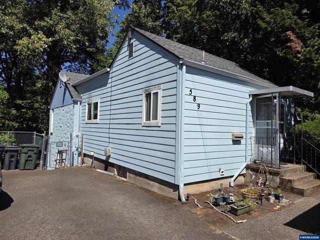 589 Knapp Pl NE, Salem, OR 97301