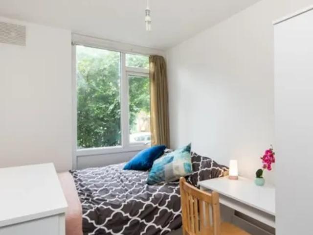 58 70 York Road, London, SW11 3QD, United Kingdom | Room for rent #110245440 | Rentberry