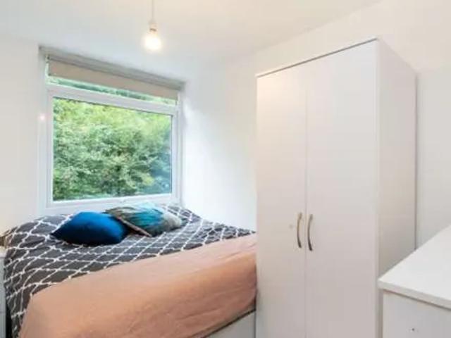 58 70 York Road, London, SW11 3QD, United Kingdom | Room for rent #166442137 | Rentberry