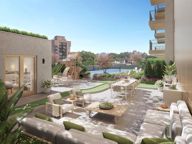 58 01 Queens Blvd, Queens, NY