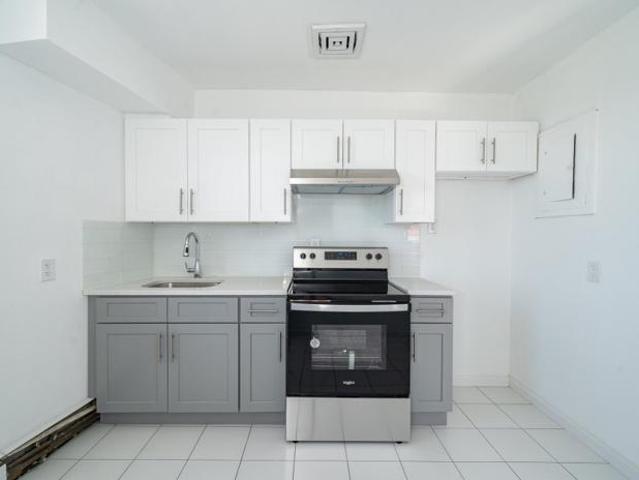58 19 84Th Pl 3Rd Fl, Middle Village, NY