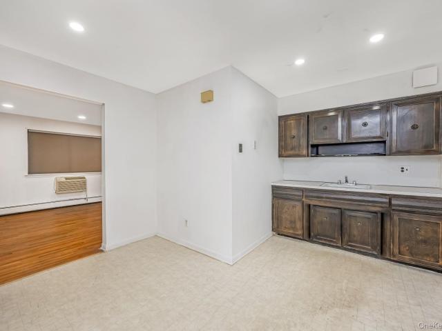 58 30 75th Street
