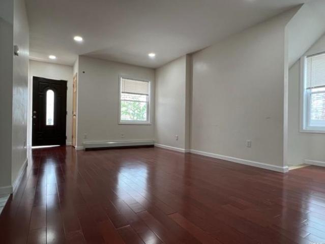 58 39 198Th St 1St Fl, Fresh Meadows, NY