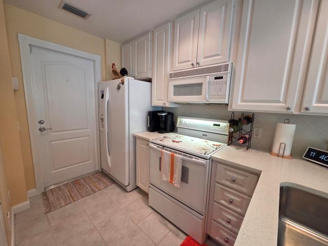 58 Tall Oaks Cir, Tequesta, FL 33469 | MLS #R11152