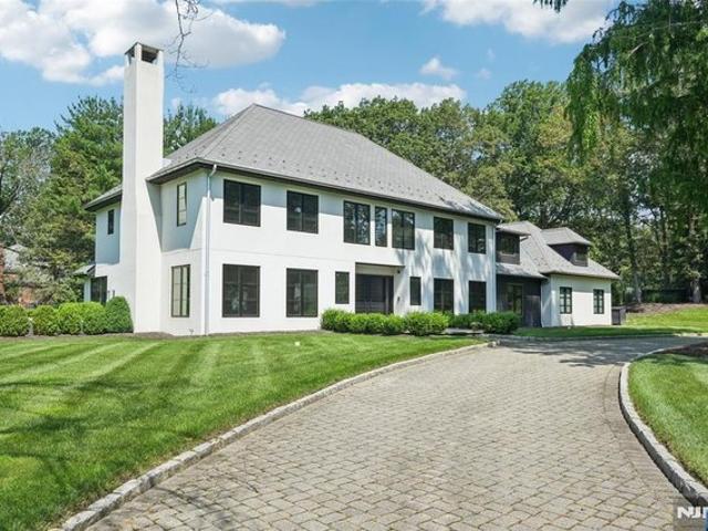 58 Twin Brooks Rd, Saddle River, NJ 07458