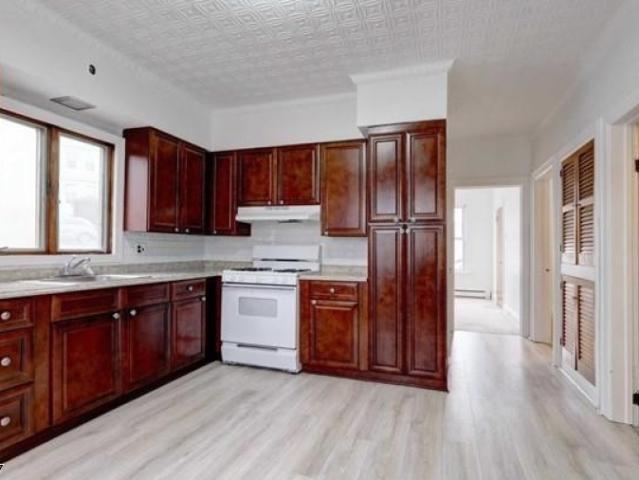58 Westervelt Ave