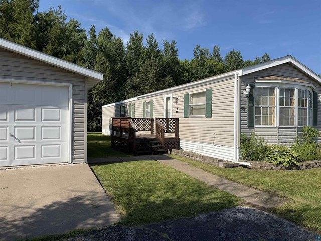 58 Arbutus Dr, Duluth, MN 55810