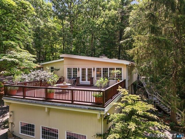 58 Arrow Head Dr, Stamford, CT 06903