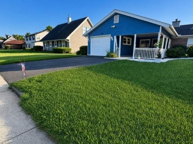58 Balfour Ln