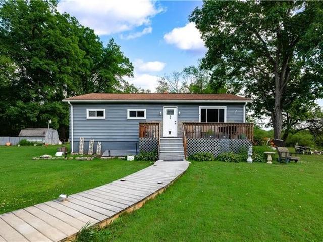 58 Bassick Ln, Transfer, PA 16154