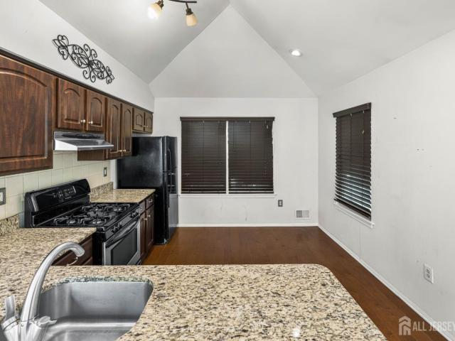 58 Beacon Place