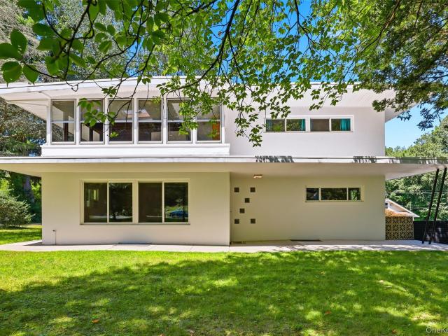 58 Carolyn Road E