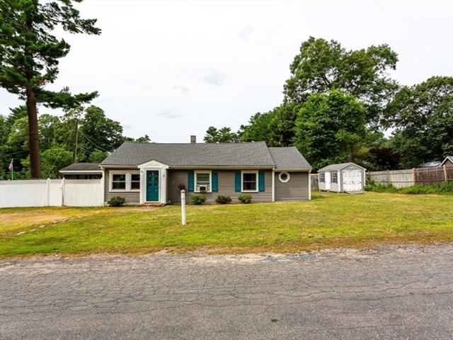 58 Chestnut Rd, Halifax, MA 02338