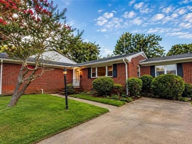 58 College Pl, Hampton, VA 23669