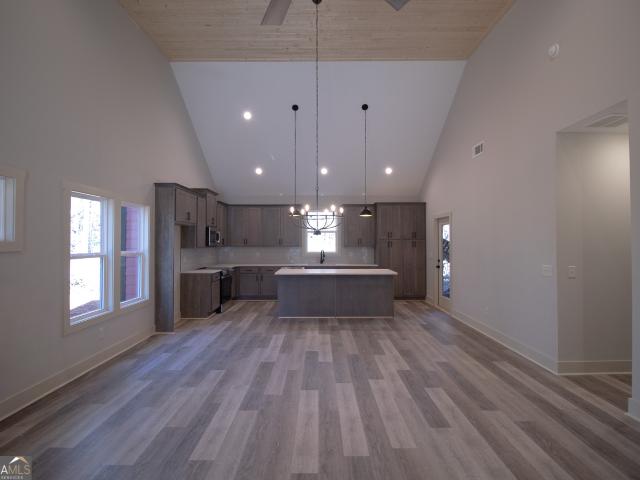 58 Creek Bend Point