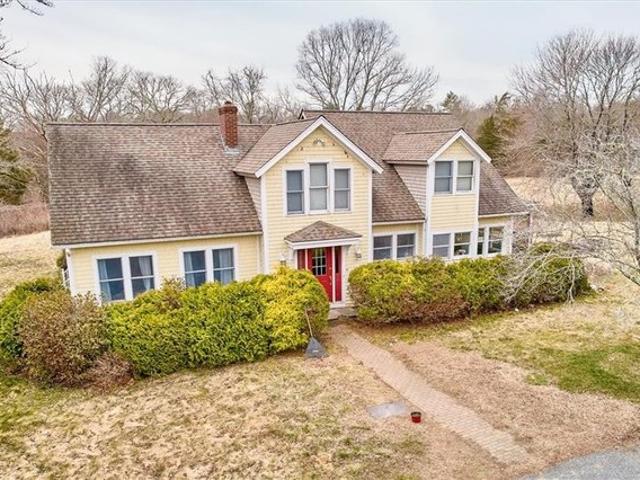 58 Dye Hill Rd, Hopkinton, RI 02832