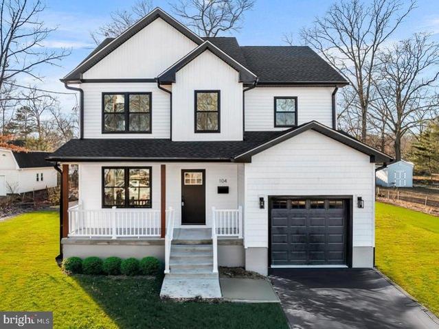 58 E Buttonwood Ave, Clementon, NJ 08021