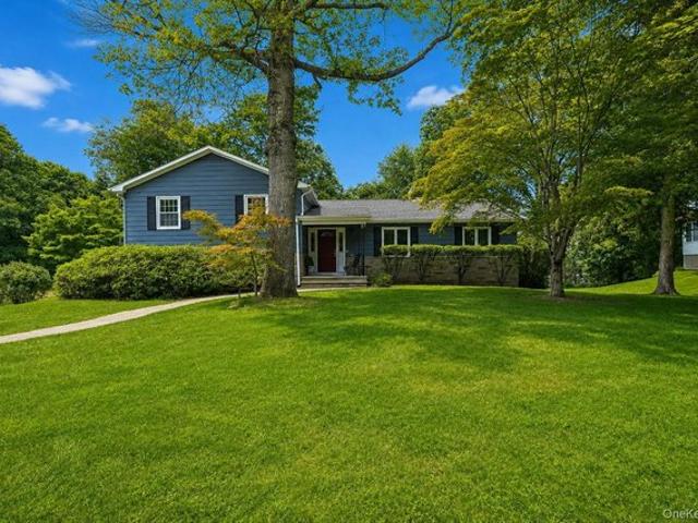 58 Edgehill Dr, Wappingers Falls, NY 12590