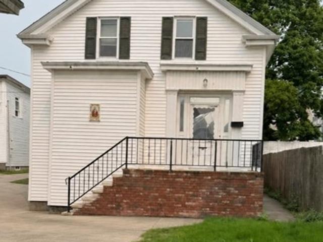 58 Forest St, Fall River, MA 02721