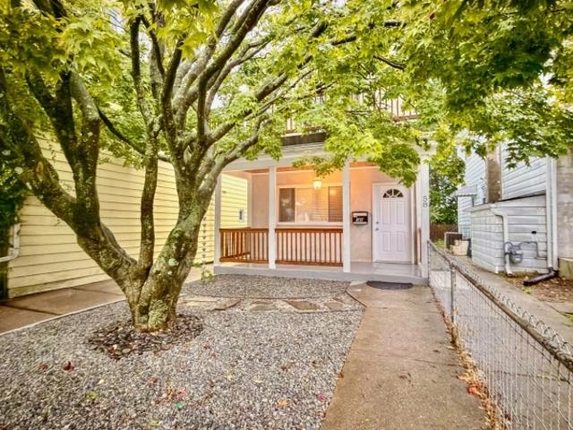 58 Henderson St