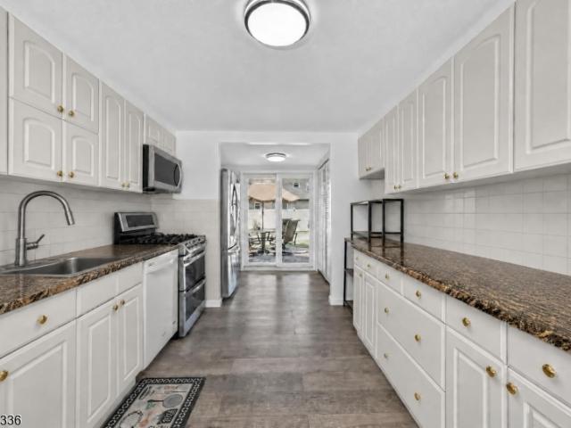 58 Hillcrest Ave