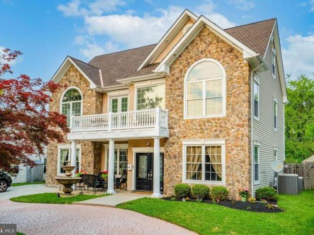 58 Kentucky Ln, Levittown, PA 19055