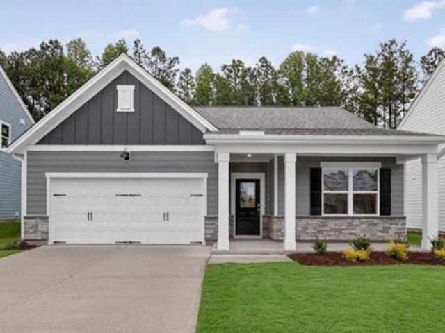 58 Laurel Pointe Dr, Waynesville, NC 28785