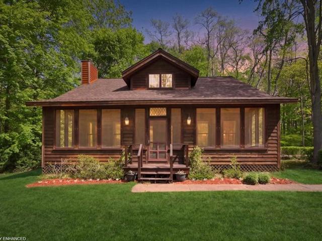 58 Lincoln Ave, South Haven, MI 49090