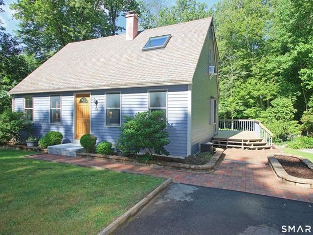 58 Lynn Rd, Essex, CT 06442