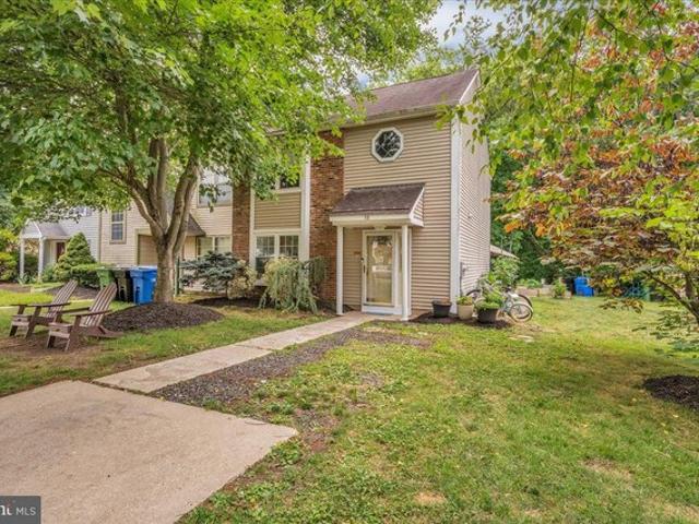 58 Meeting House Ln, Blackwood, NJ 08012